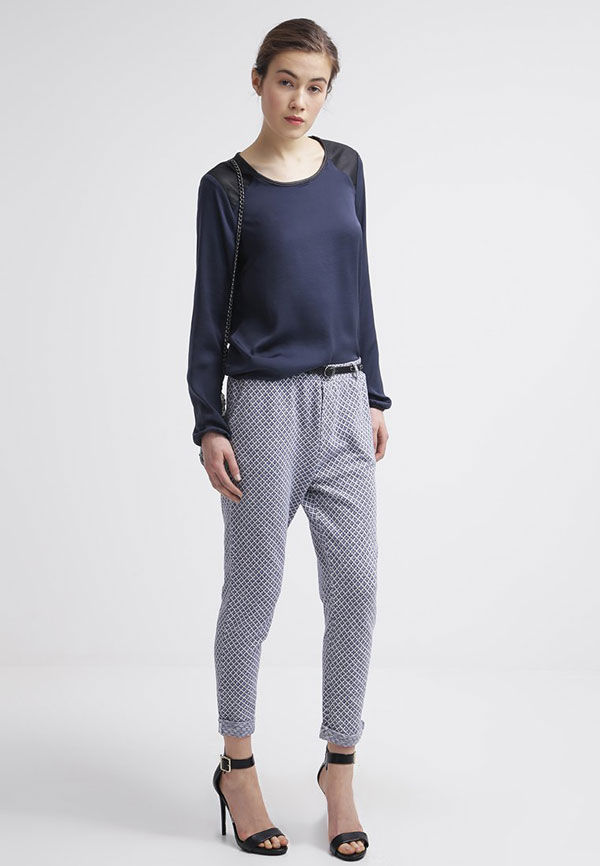 Mode Trend Jogginghose Vom Sofa Auf Die Straße Ajoure De