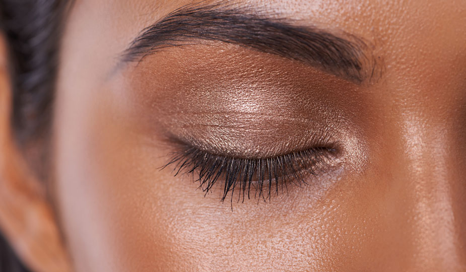 Bronzezeit - Dein glänzendes Sommer Make-up